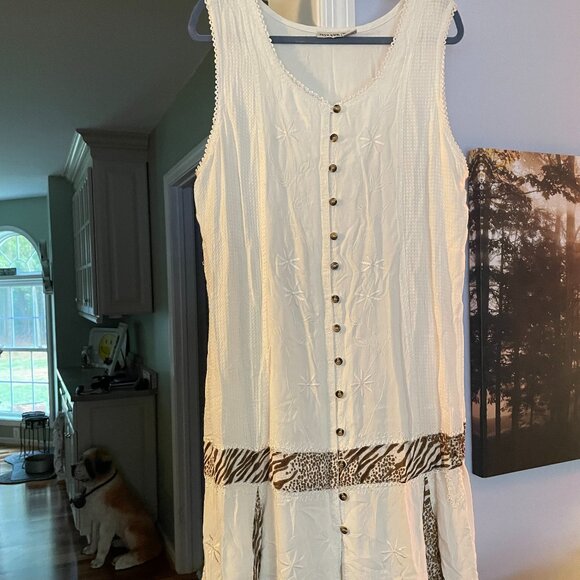 raya sun | Dresses | Raya Sun Embroidered Dress | Poshmark